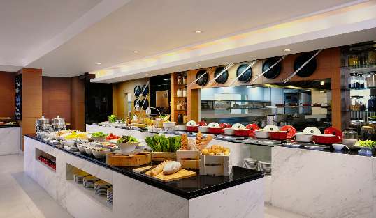 Courtyard by Marriott Bangkok - MoMo Café - Enjoy 30% Off For ...