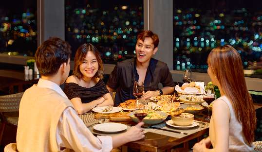 Vinpearl Landmark 81, Autograph Collection - Oriental Pearl - Tiệc ...