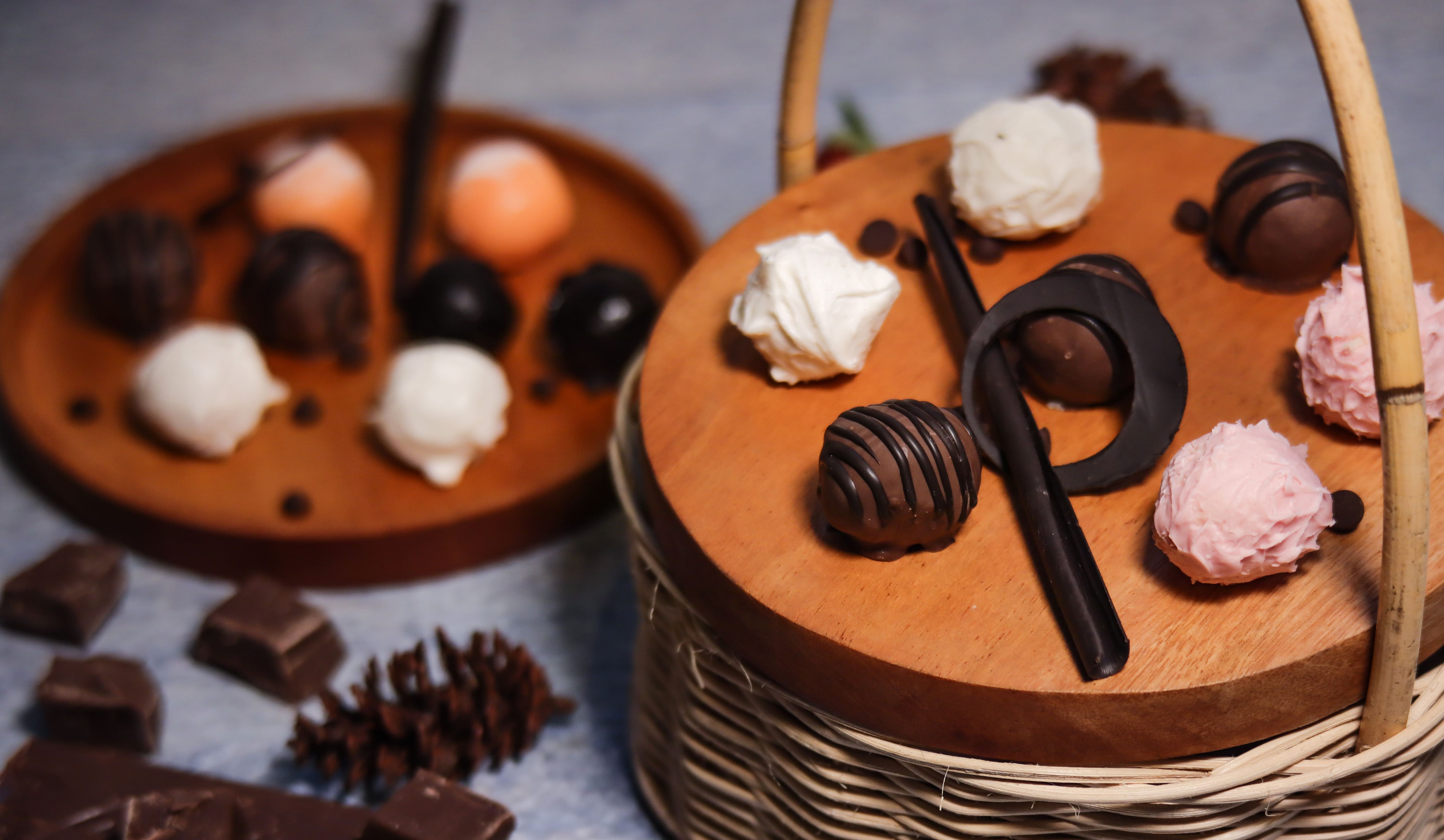 Sheraton Bandung Hotel & Towers - Feast Restaurant - Complimentary Box ...