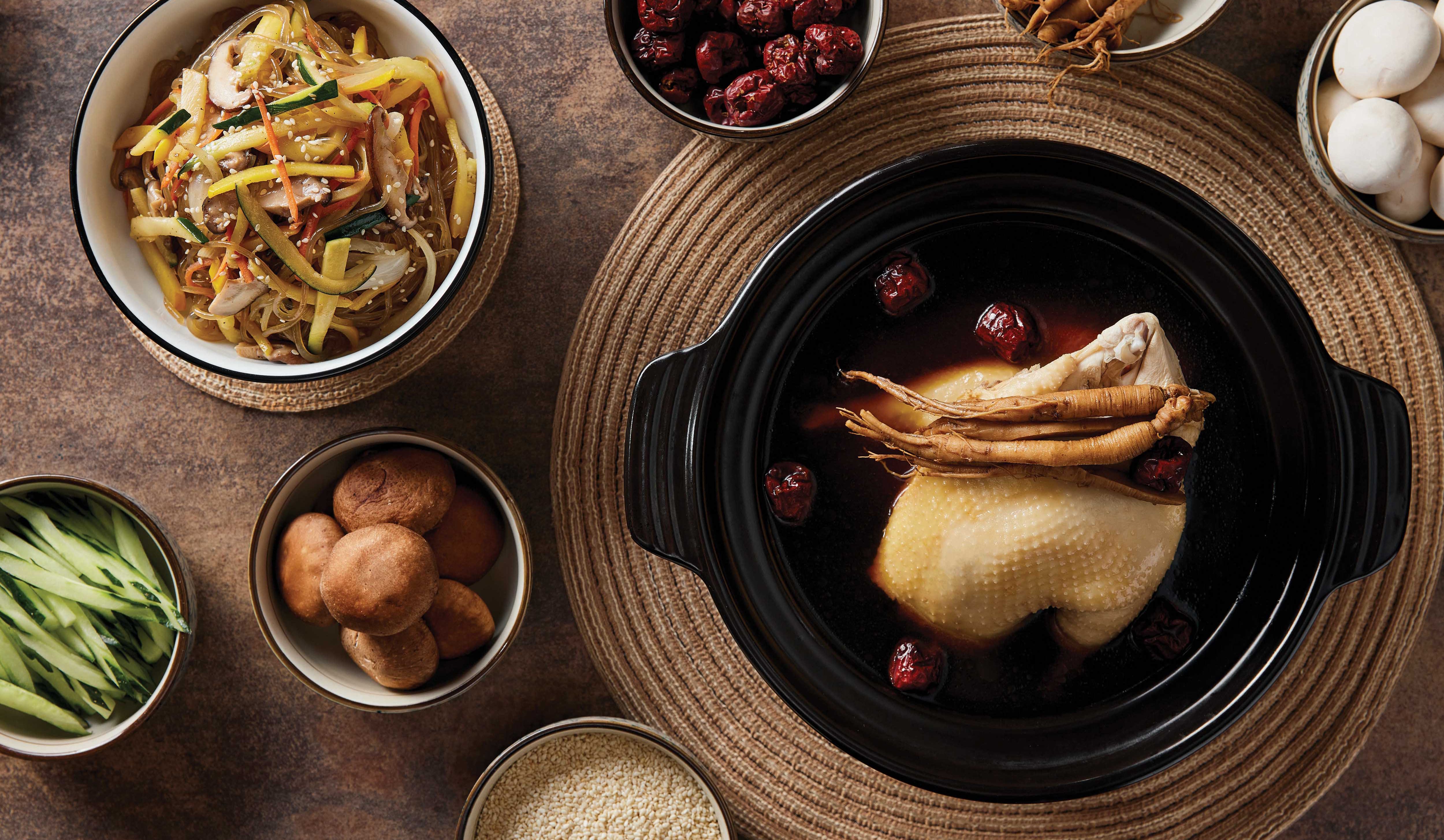 JW Marriott Hotel Hong Kong - The Lounge - Exclusive 30% Off Lunch ...