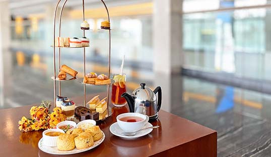 Hong Kong SkyCity Marriott Hotel - The Lounge - Spring Afternoon Tea ...