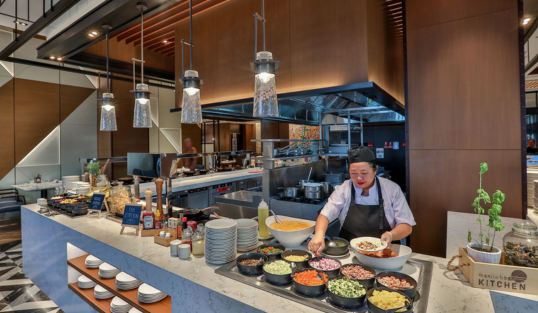 Sheraton Manila Bay - Dine for 5, Pay for 4 Lunch Express | Club Marriott